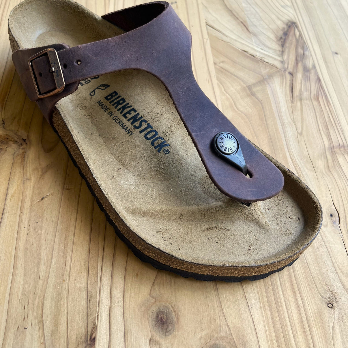 BIRKENSTOCK GIZEH OILED LEATHER – ANATOMICA NAGOYA