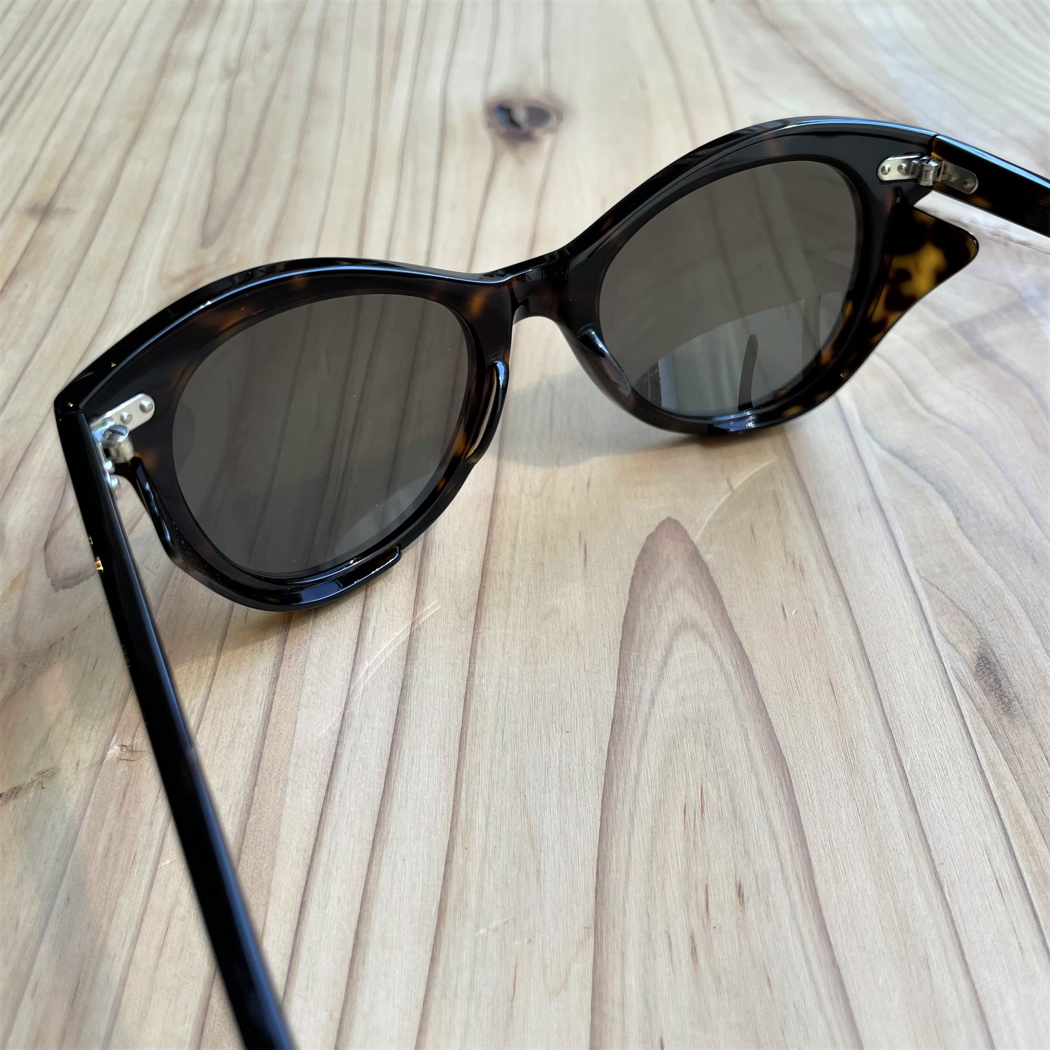 SNIPER GLASS – ANATOMICA NAGOYA