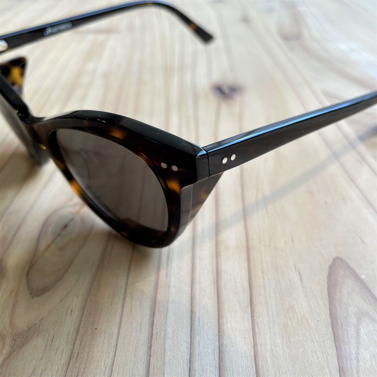 SNIPER GLASS – ANATOMICA NAGOYA